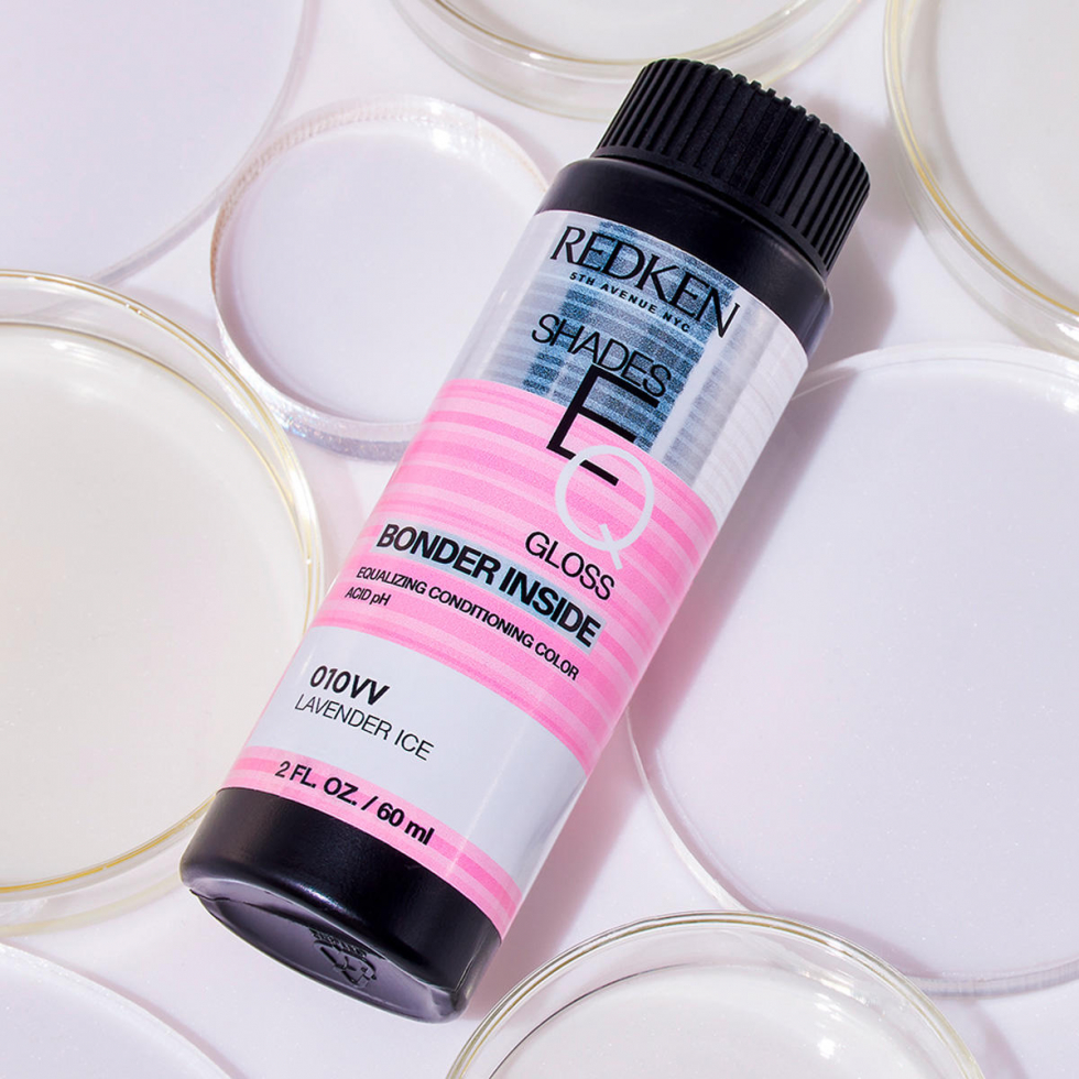 Redken Shades EQ Gloss Bonder Inside 07 acheter en ligne | baslerbeauty